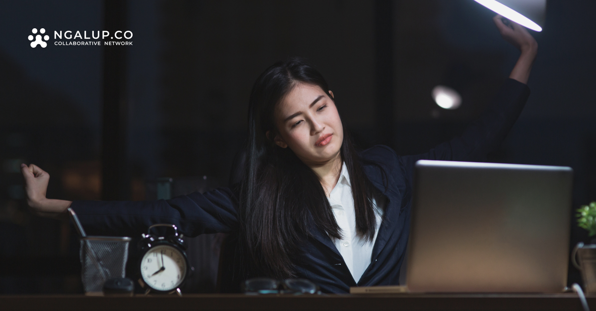 Apa itu Workaholic? Ciri-ciri & Bedanya dengan Pekerja Keras
